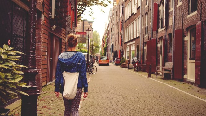 How to Travel Like a Local and Have a More Authentic Experience Abroad ...